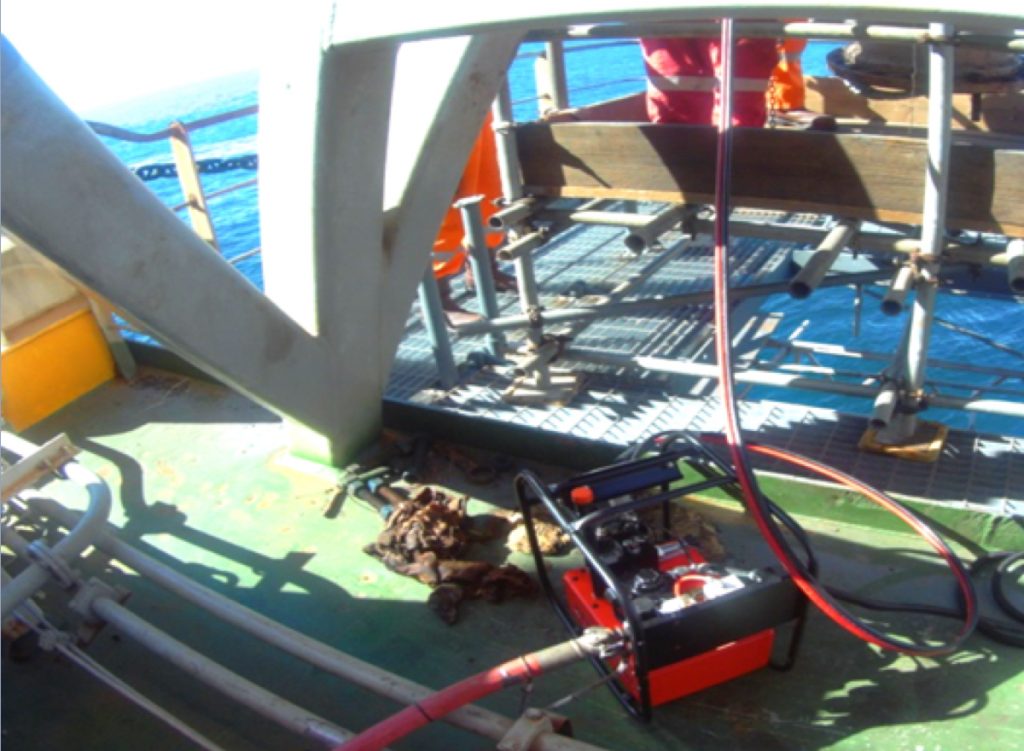 Sea Eagle FPSO Symp Repair and Tandem Floating Hose String ...
