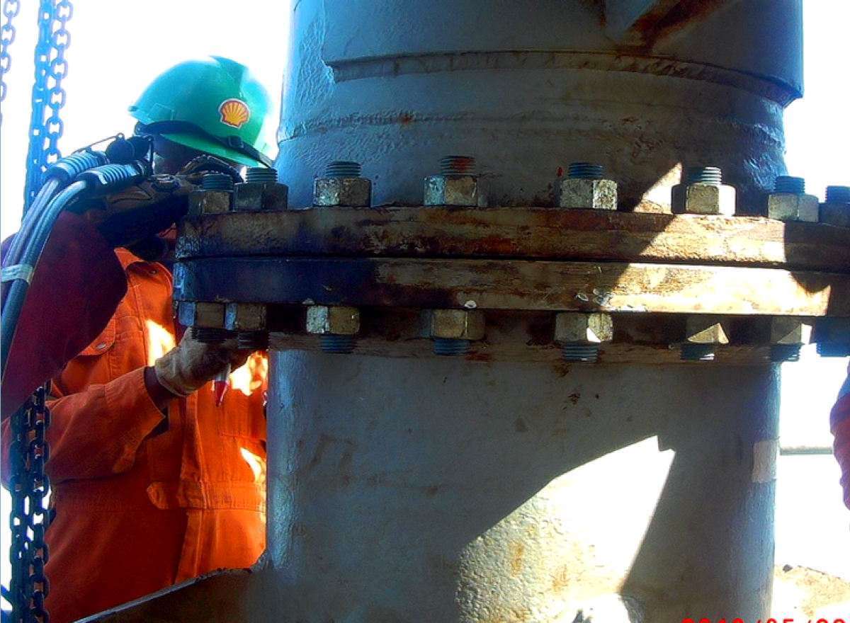 Sea Eagle FPSO Symp Repair and Tandem Floating Hose String ...